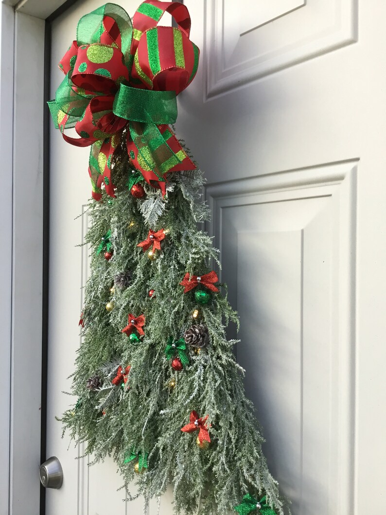 Lighted Christmas Tree, Life Like Greenery, Battery Operated Lights ...