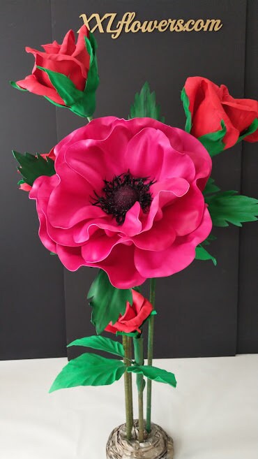 Giant Self Standing Big Flower Composition / Giant Flowers / Wedding ...