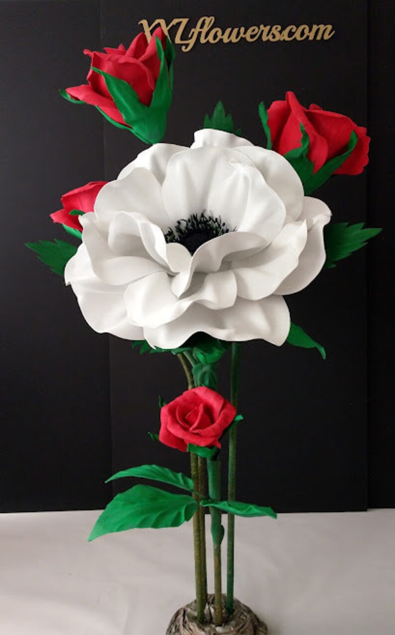 Giant Self Standing Big Flower Composition / Giant Flowers / - Etsy