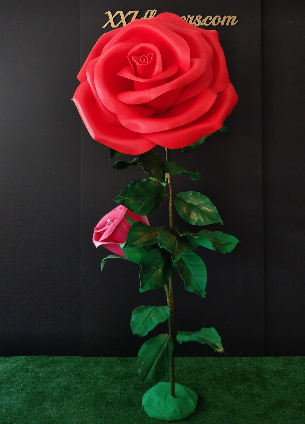 Giant Self-standing Bright Red Roses / Props for Photo Shoots / Luxury ...