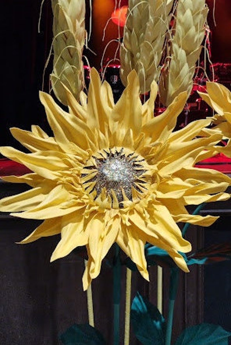 Giant Self-standing Flowers Sunflower/ Larger Flower / Giant Flower ...