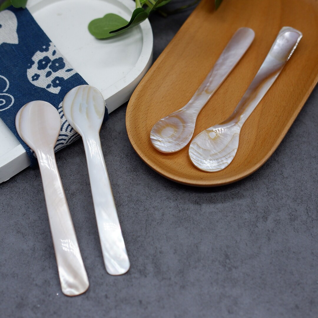 Mother of Pearl Caviar Spoon, Shell Utensil, Golden Oyster Caviar Spoon ...