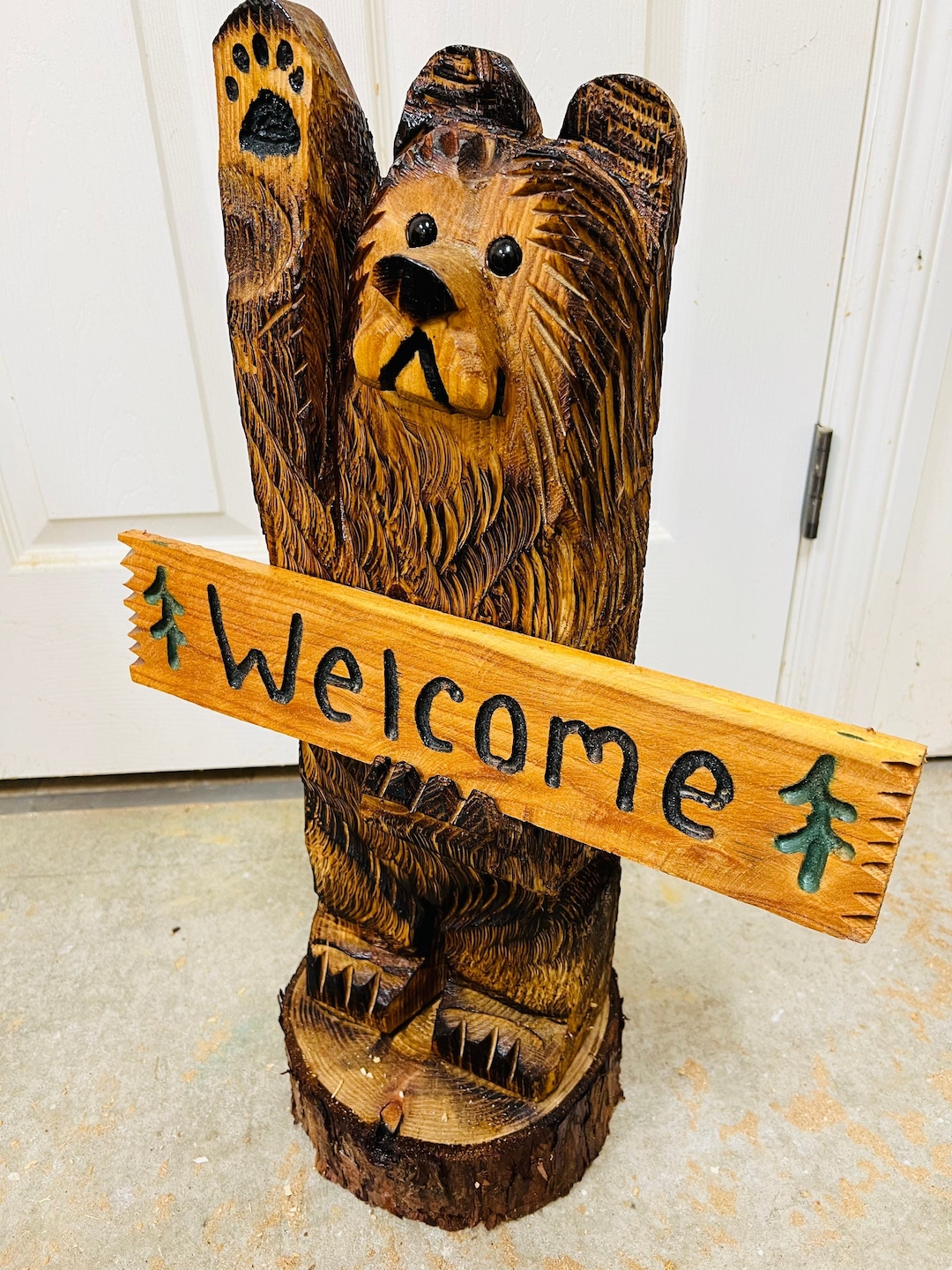 2ft Cedar Carved Waving Bear on Stump and Welcome Sign Chainsaw Carving ...