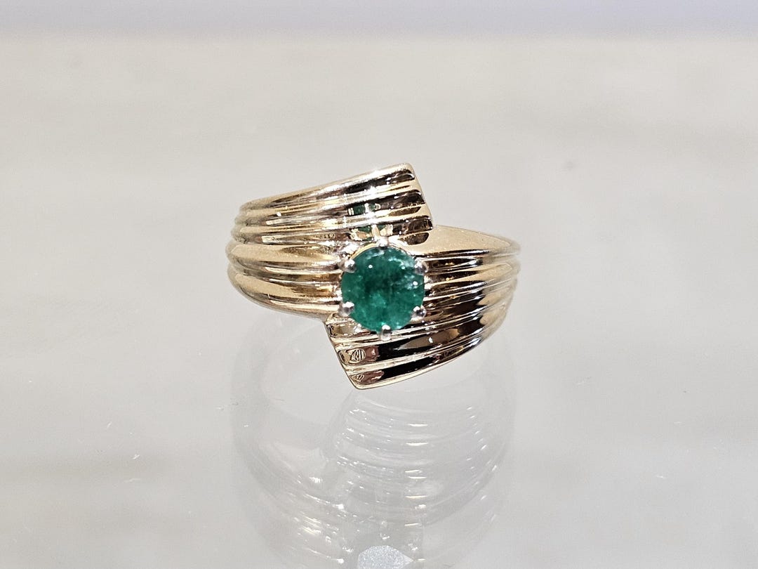 Vintage 14k Yellow Gold & Round Emerald Solitaire Ring. Size 7 - Etsy