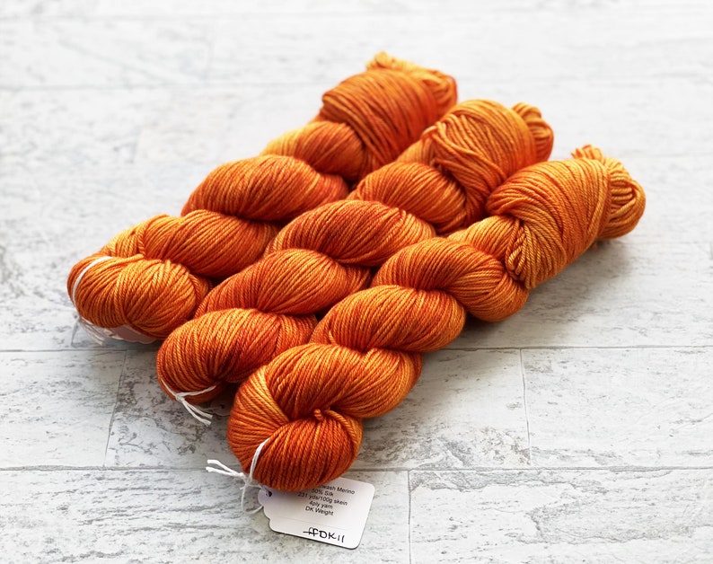 Filato di lusso tinto a mano Phoenix - Filato Superwash Merino/Seta ...