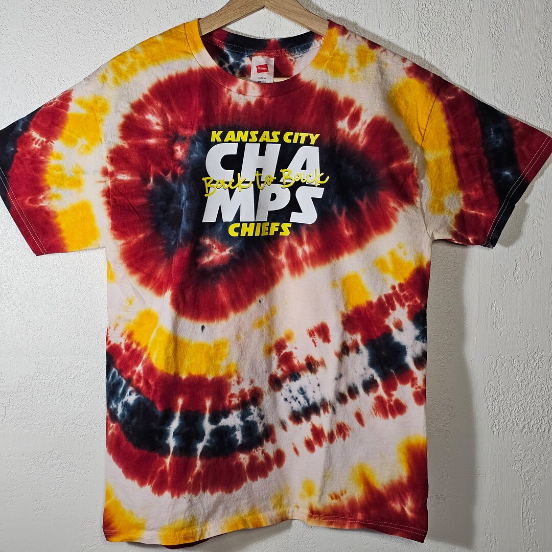 MEDIUM- Kansas City Chiefs Back to Back CHAMPS Cotton Tie-dye Graphic T ...