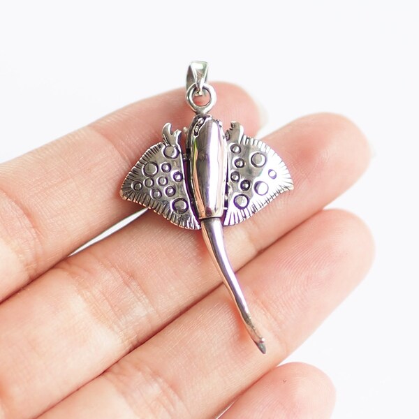 Stingray Charm - Etsy