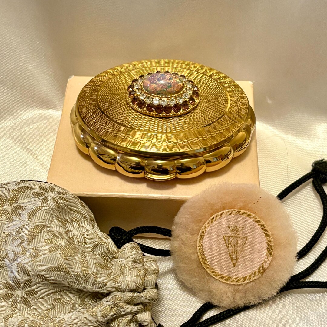 Vintage Kigu Musical Compact With Pink Jewel. Working, Plays Let Me ...
