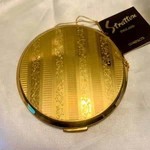 Vintage Stratton Compact. Engine Turned Gilt. Mini Convertible Powder ...