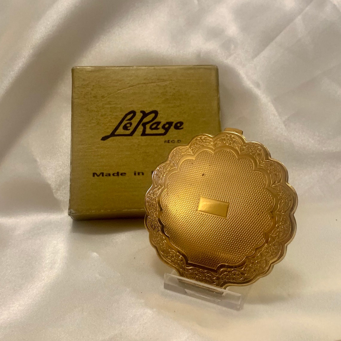 Stunning Le Rage Clam Shell Loose Powder Compact With Sifter - Etsy