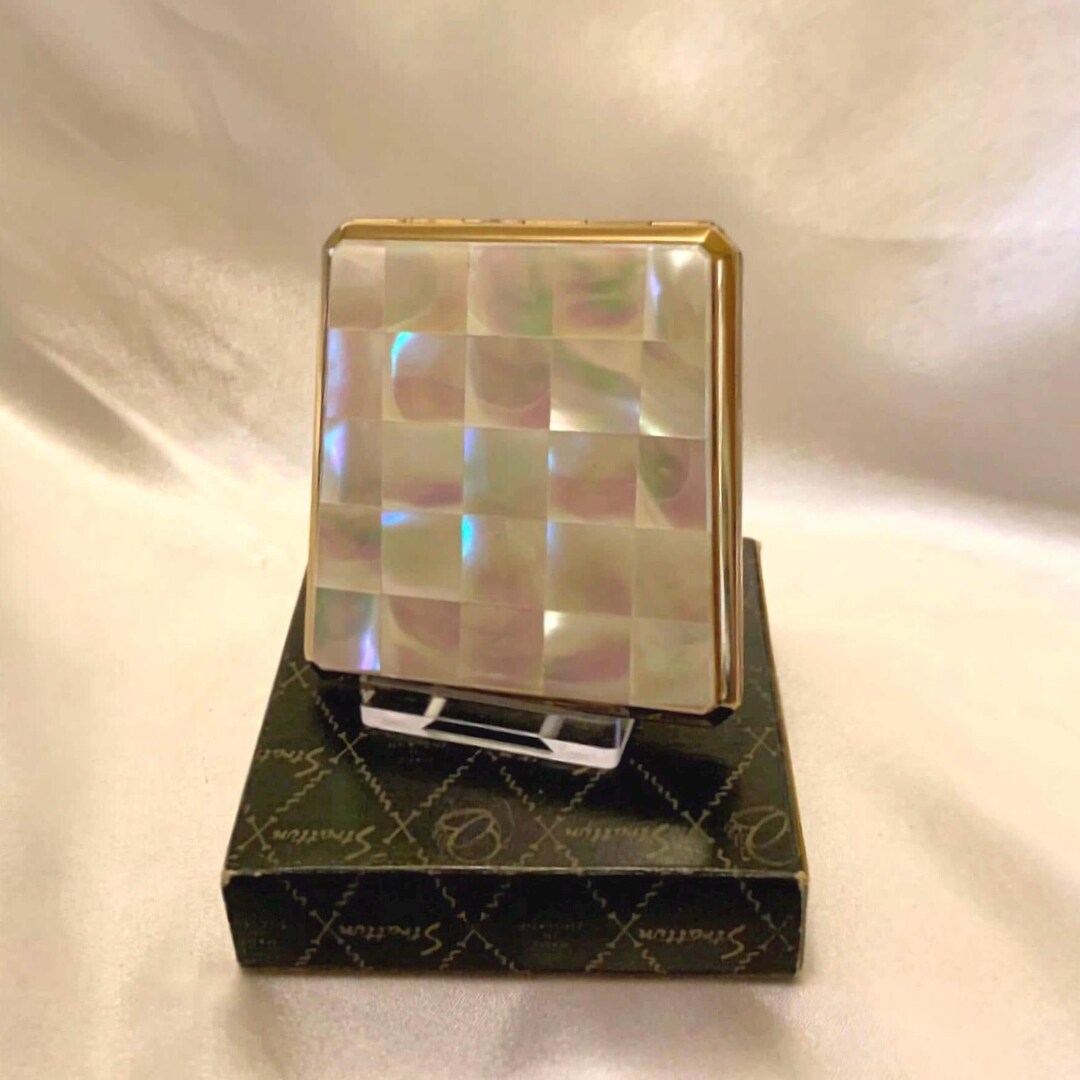 Stunning Stratton Mother of Pearl Countess. Wedge Shape Loose Powder ...