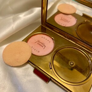Vintage Yardley Compact. Enamel and Gilt Face Powder and Rouge Compact ...