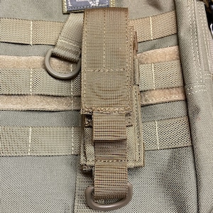 Miles MOLLE Multi-tool Pouch With Magnetic Closure - Etsy