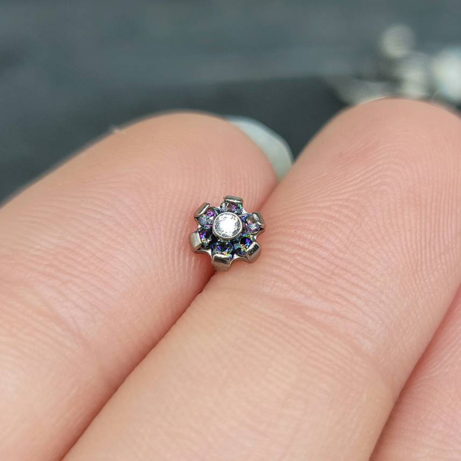 Titanium Threadless Push Fit Vitrail Medium Flower Labret - Etsy