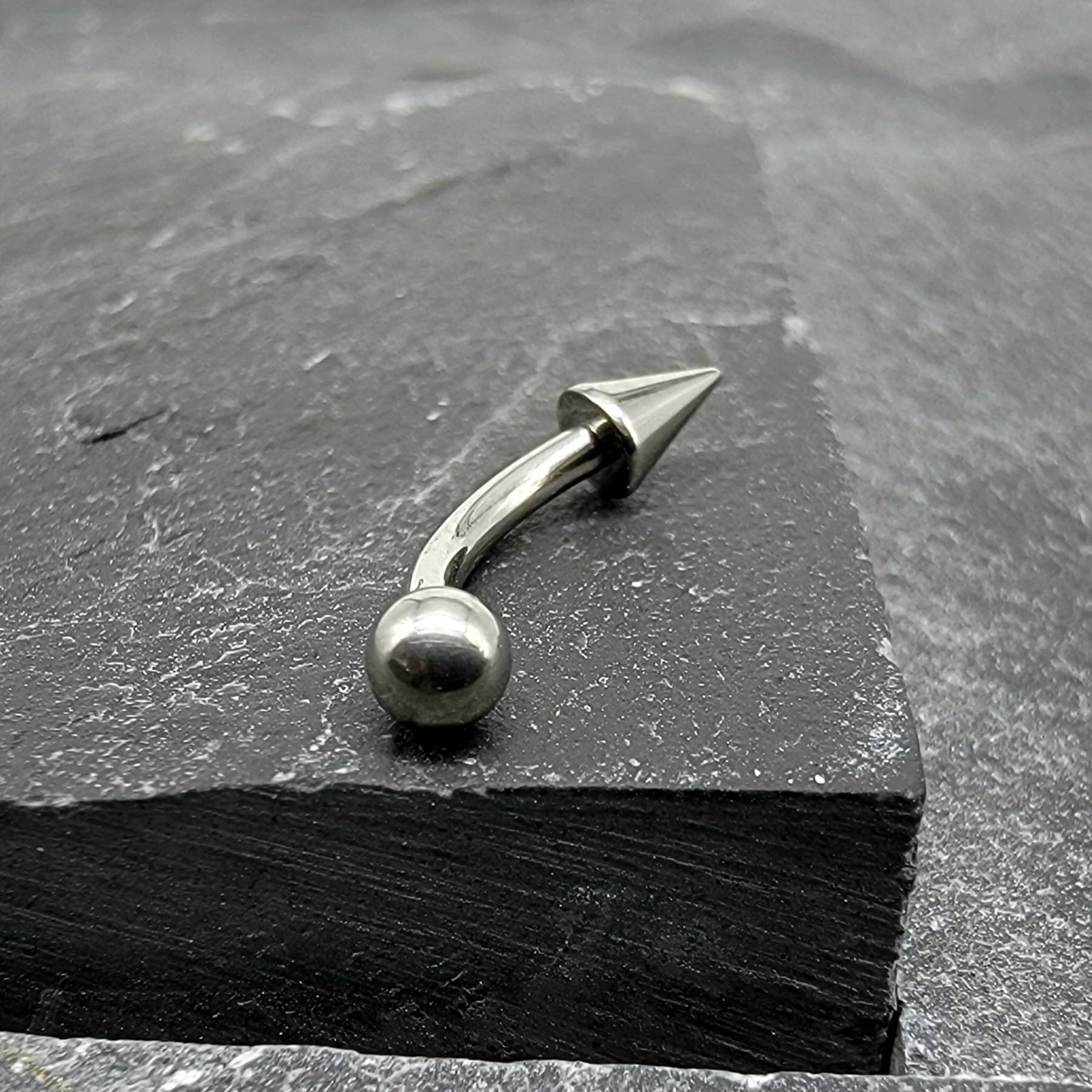 Titanium Internally Threaded Minimalist Spike Rook Earring - Etsy
