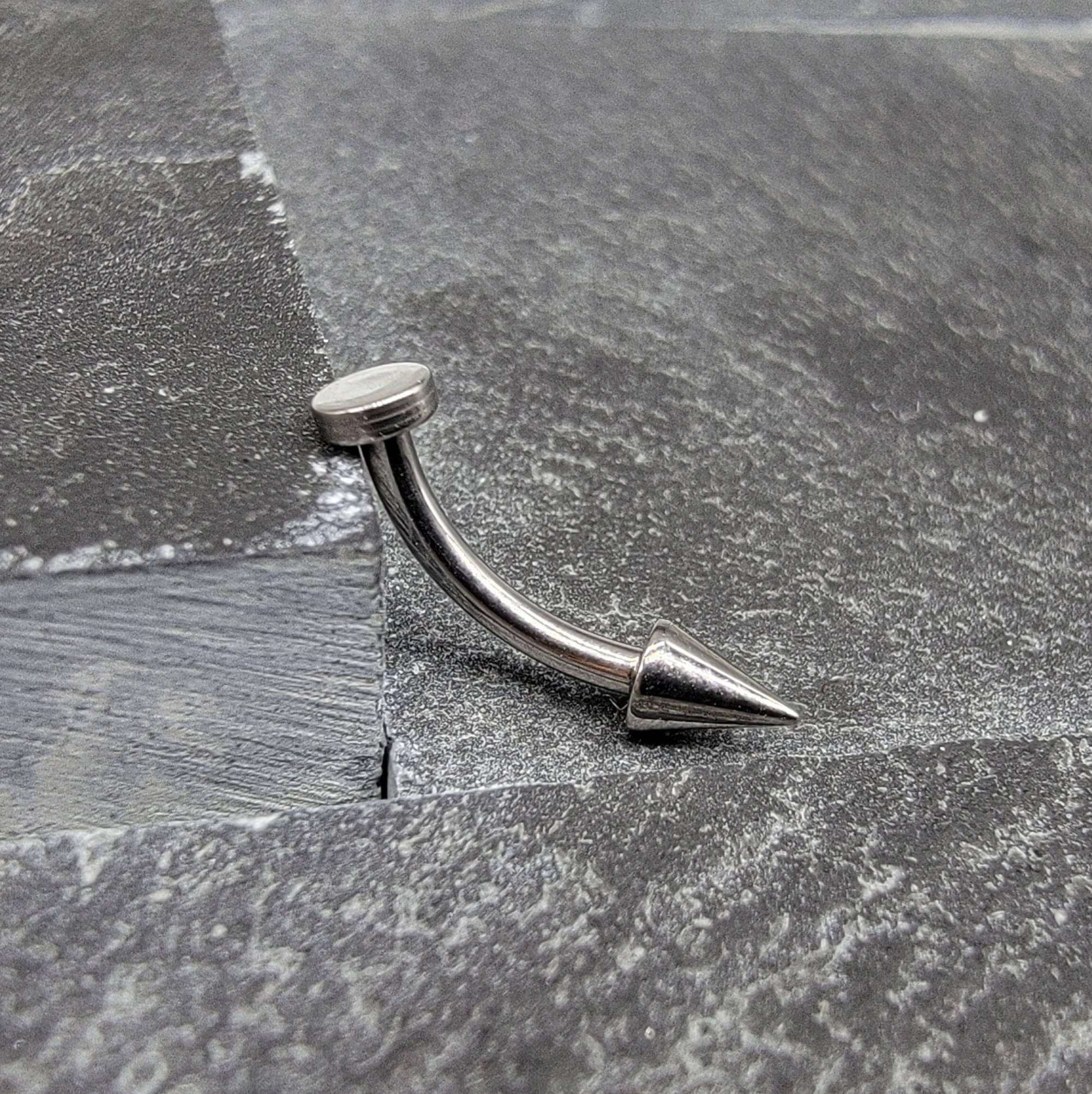 Titanium Internally Threaded Minimalist Spike Flat Rook | Etsy