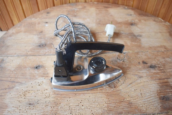 Metal Soviet Iron Retro Iron Vintage Iron Electric Iron | Etsy