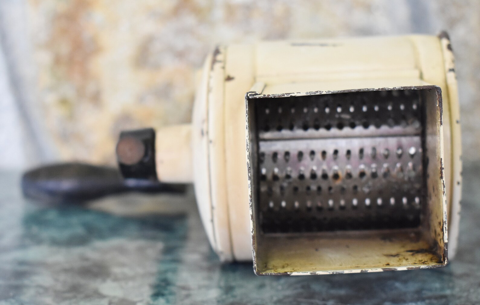 Big Vintage Handmade Walnut Mill Vintage walnut grinder Old | Etsy