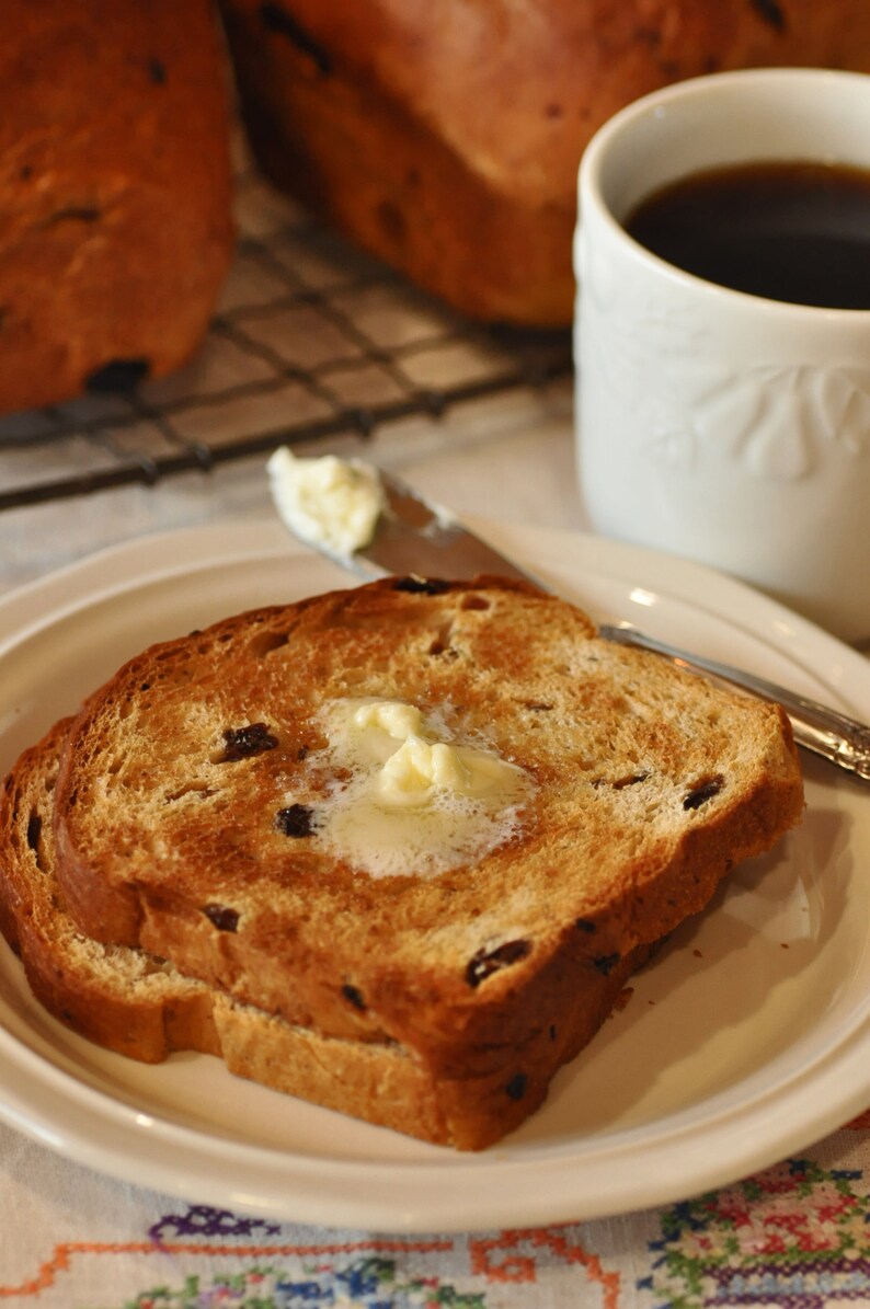 Breakfast Raisin Bread Recipe, Raisin Bread Recipe, Bread Recipes ...