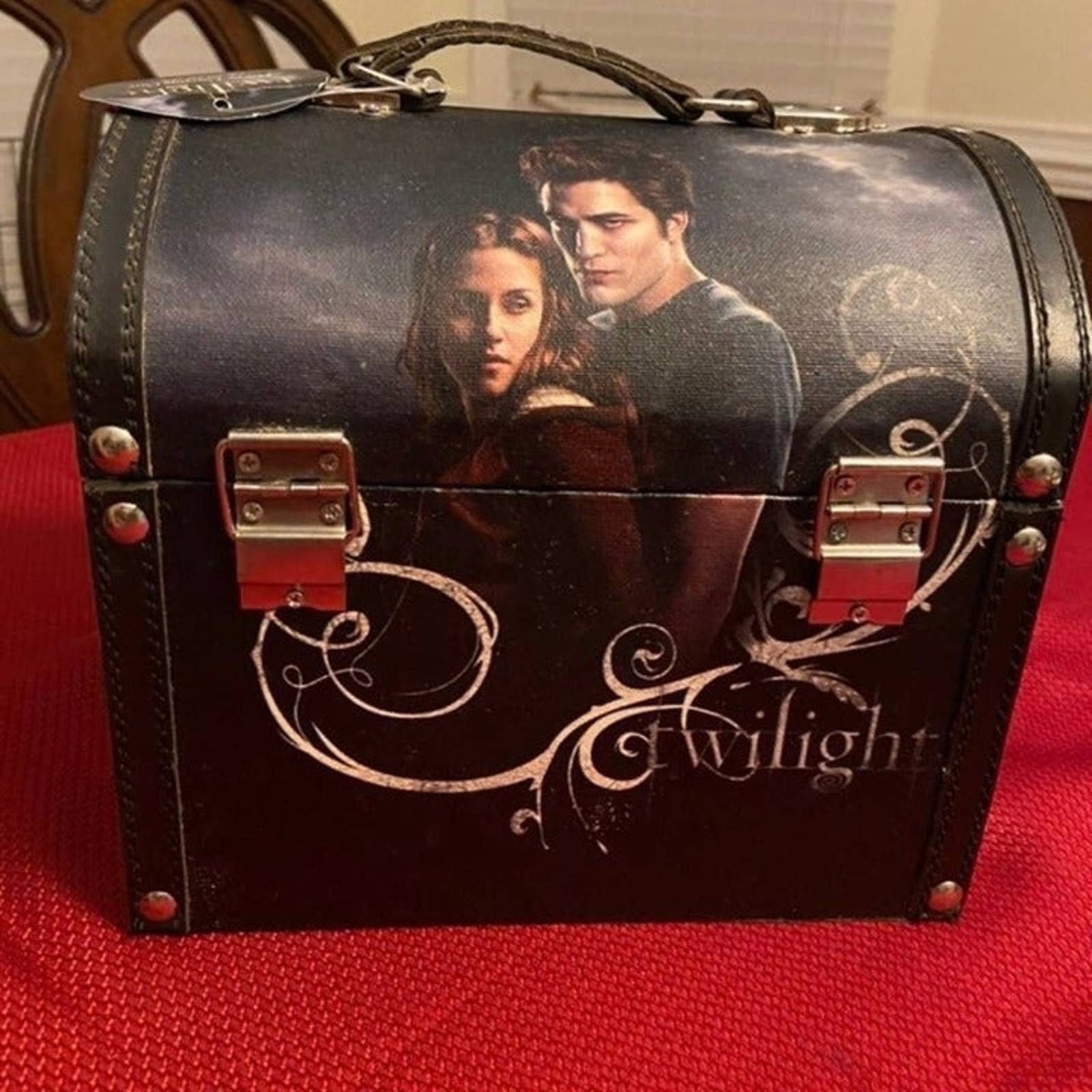 Twilight Box Rare Bella & Edward Trunk NECA With - Etsy