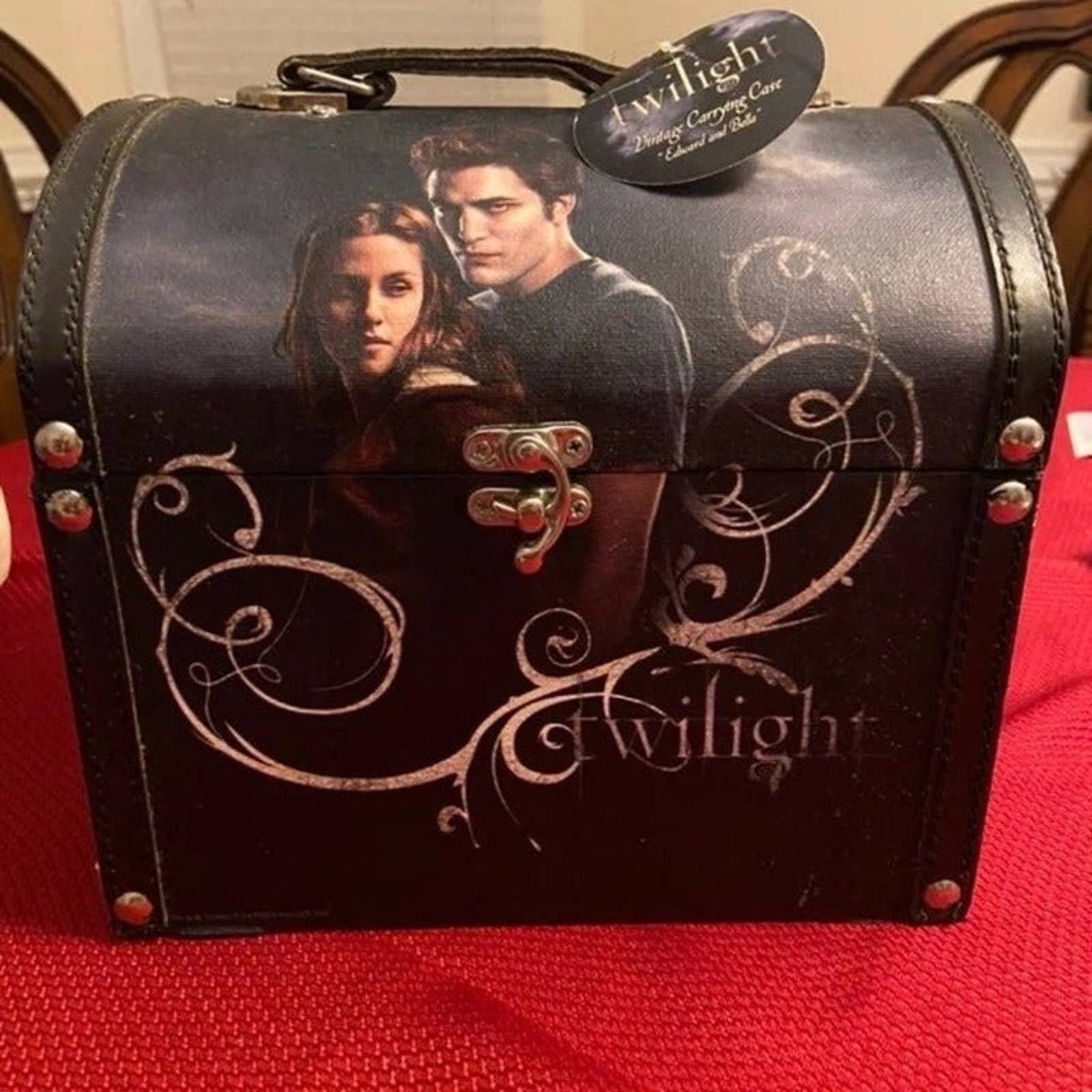 Twilight Box Rare Bella & Edward Trunk NECA With - Etsy
