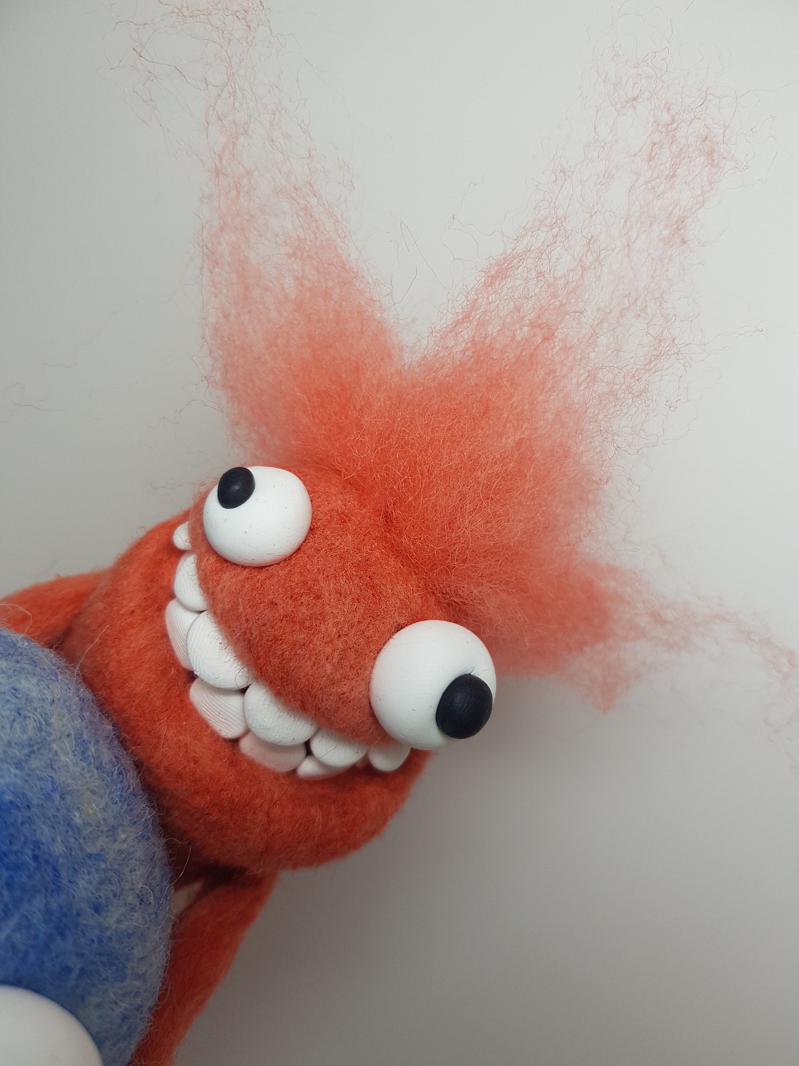 Shaggy Felted Monster Toy, Wool Figurine Home Decoration, Bookshelf Art ...