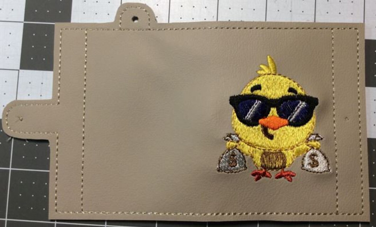 DIY-DIGITAL File Bird With Money Bags Filled Design - Etsy