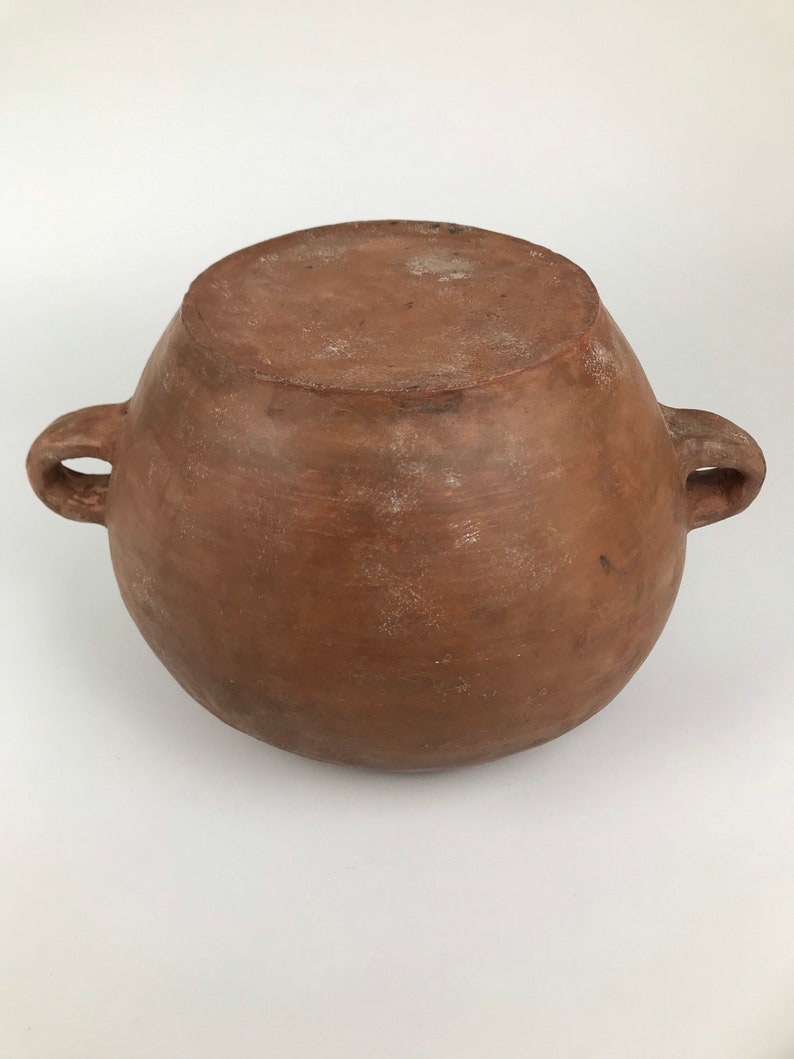 Red earthed clay pot | Archeological Pottery | Prehistoric ceramic ...