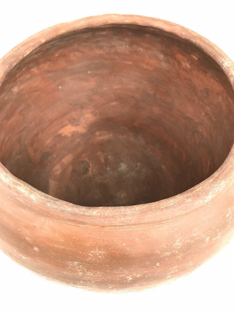 Red earthed clay pot | Archeological Pottery | Prehistoric ceramic ...