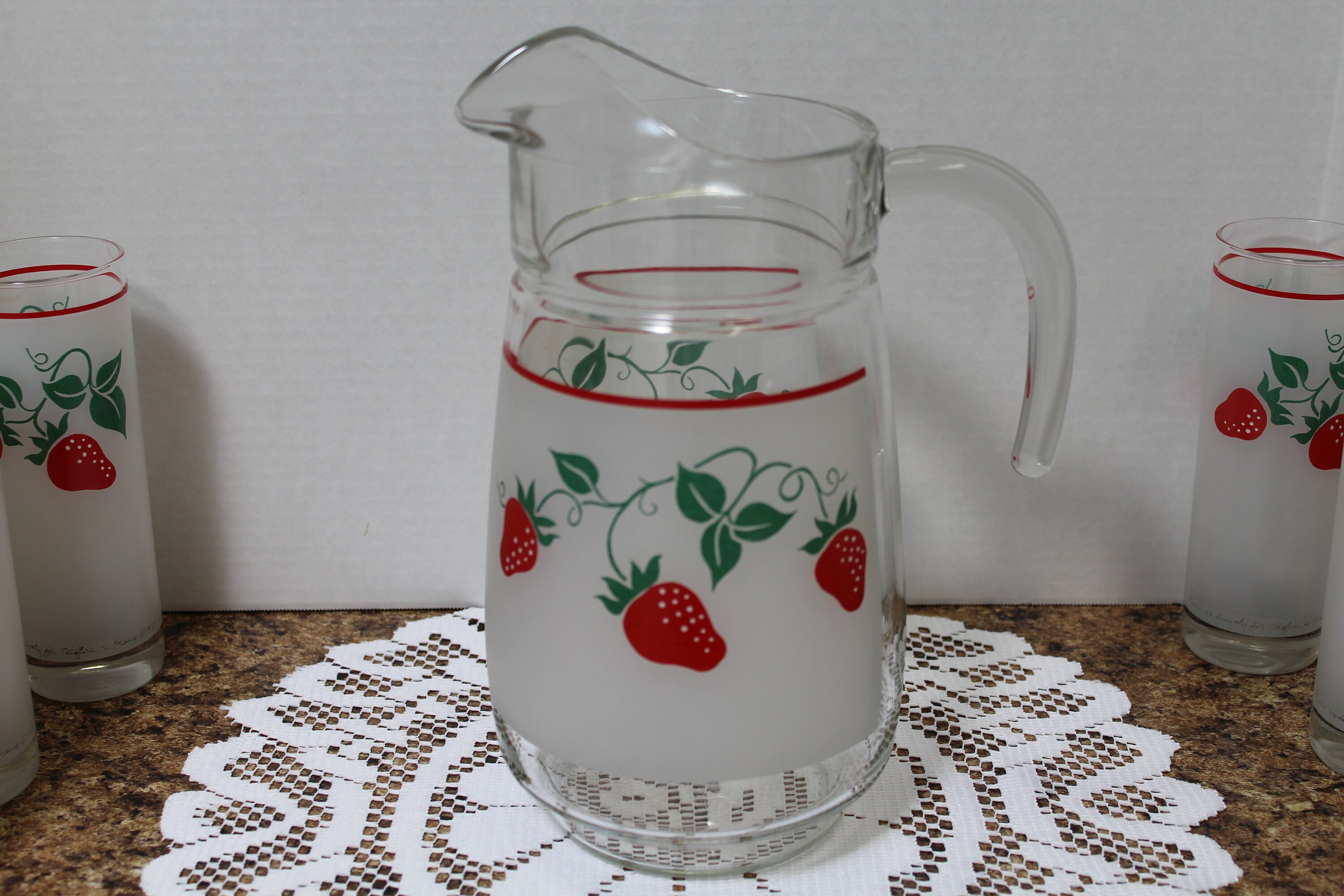Vintage Teleflora Pitcher and 8 Glasses Strawberries and Vines on ...