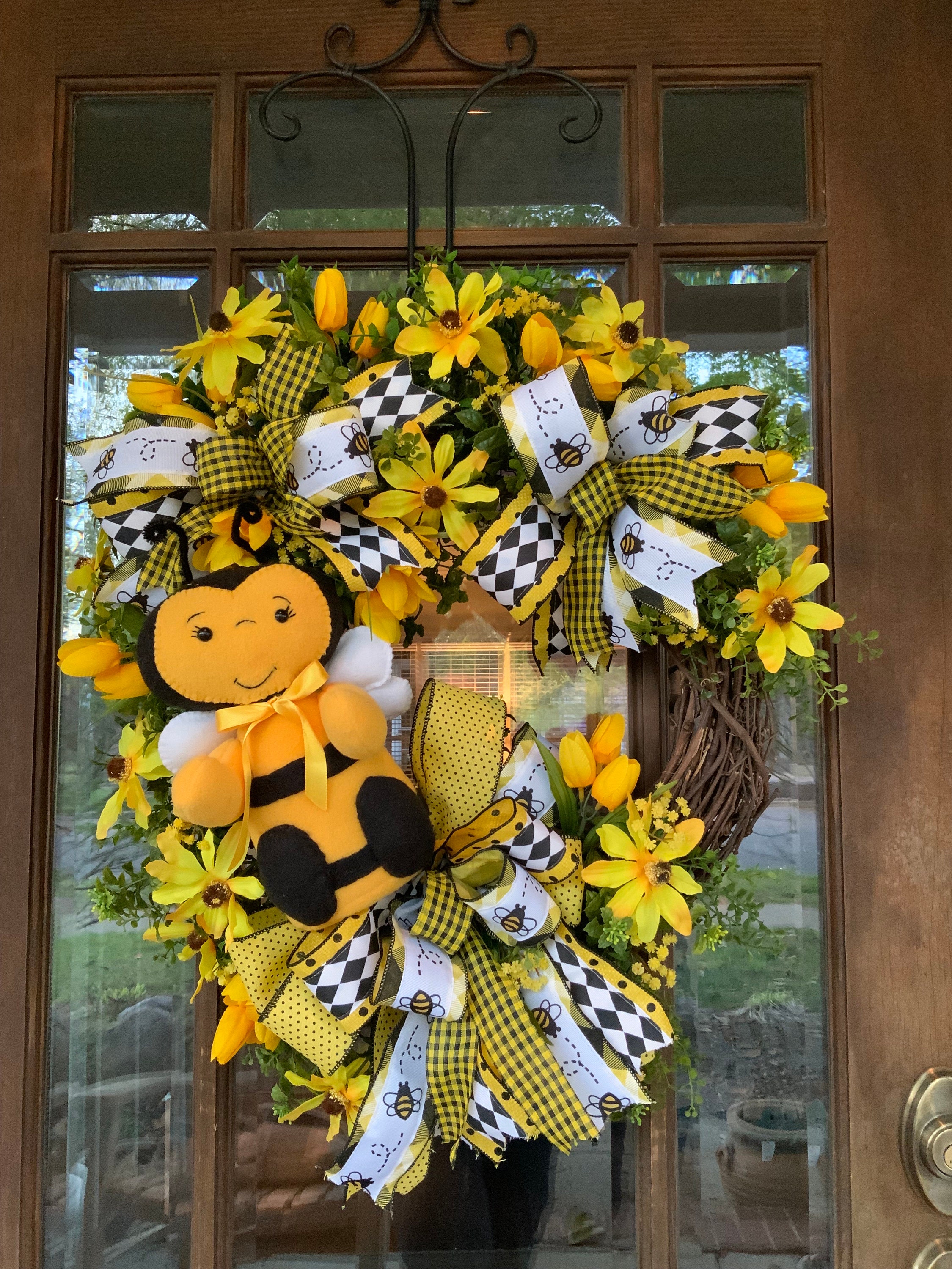 Bee Wreath Bee Wreath for Front Door Bumble Bee Wreath - Etsy