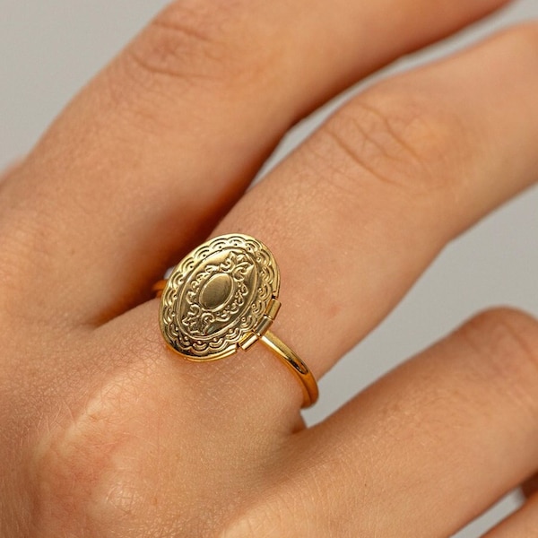 Locket Ring - Etsy