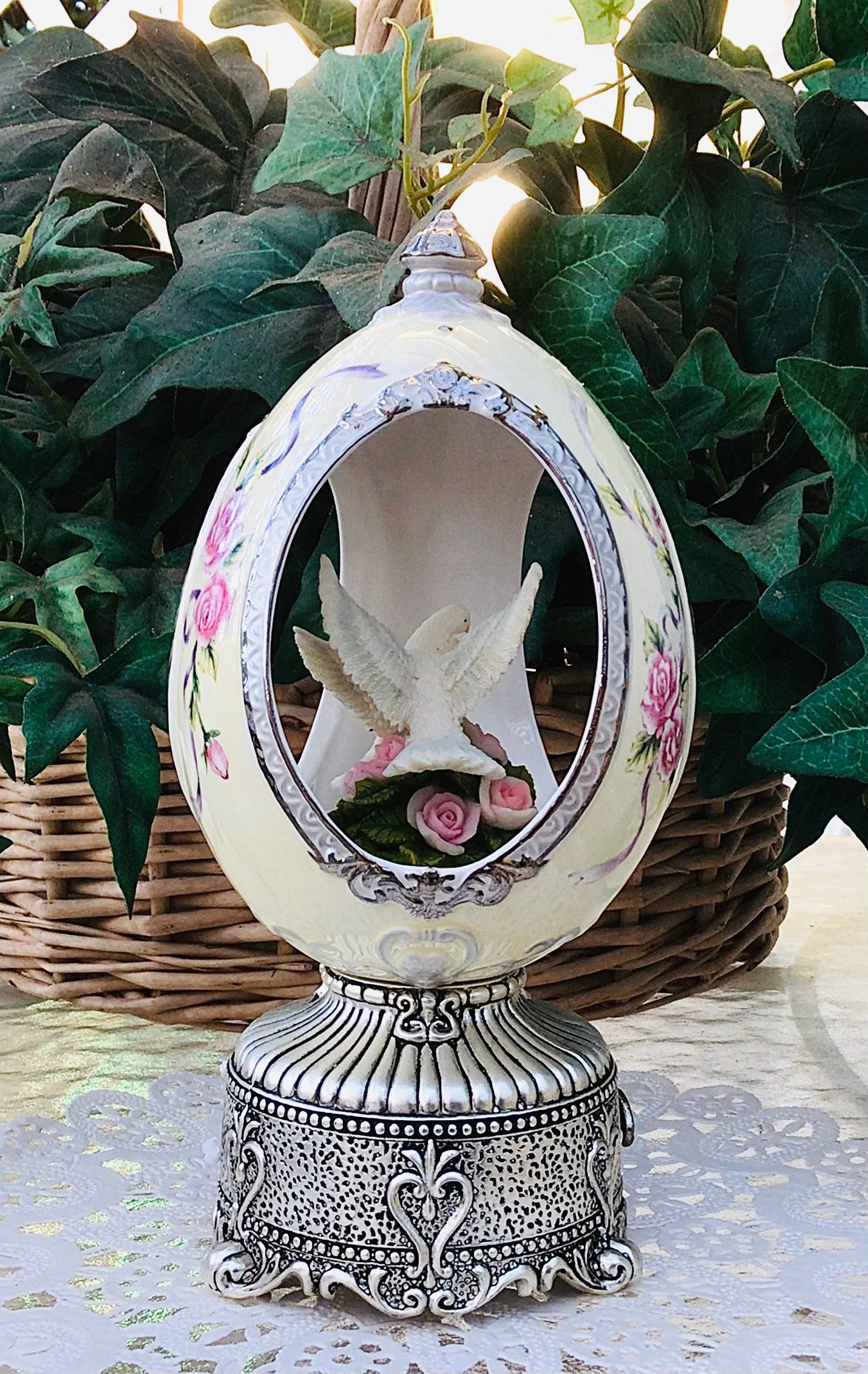Giftable Porcelain Tri-Sided Musical Egg Statue Figurine Vintage ROYAL ...