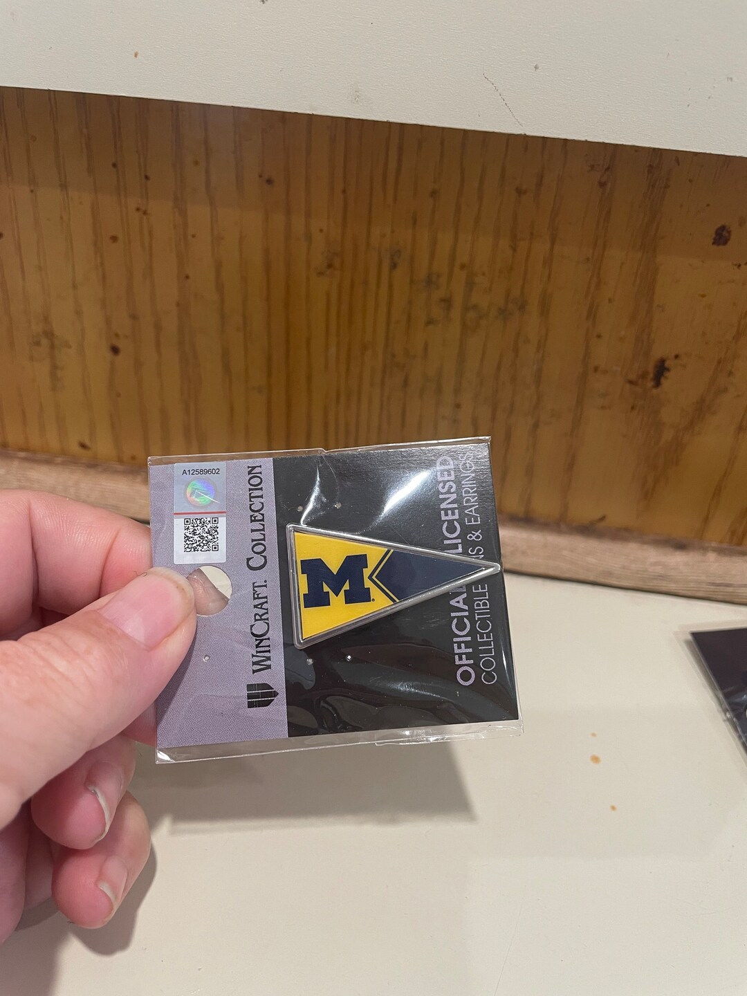 Michigan Wolverines Pennant Pin NEW Hat Lapel Collector - Etsy