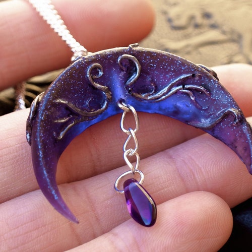 World of Warcraft Night Elf Necklace Glow in the Dark - Etsy