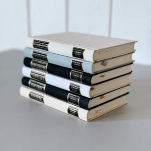 Mini Pocket Sized Black White and Gray Poetry Book Bundle, Everyman's ...