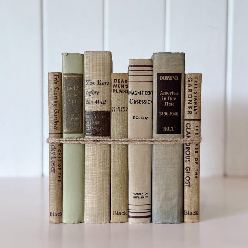 PrettyOldBooks - Etsy