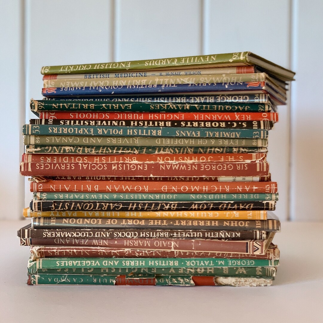 Britain in Pictures Set, 25 Books, Vintage Anglophile Shelf Styling - Etsy