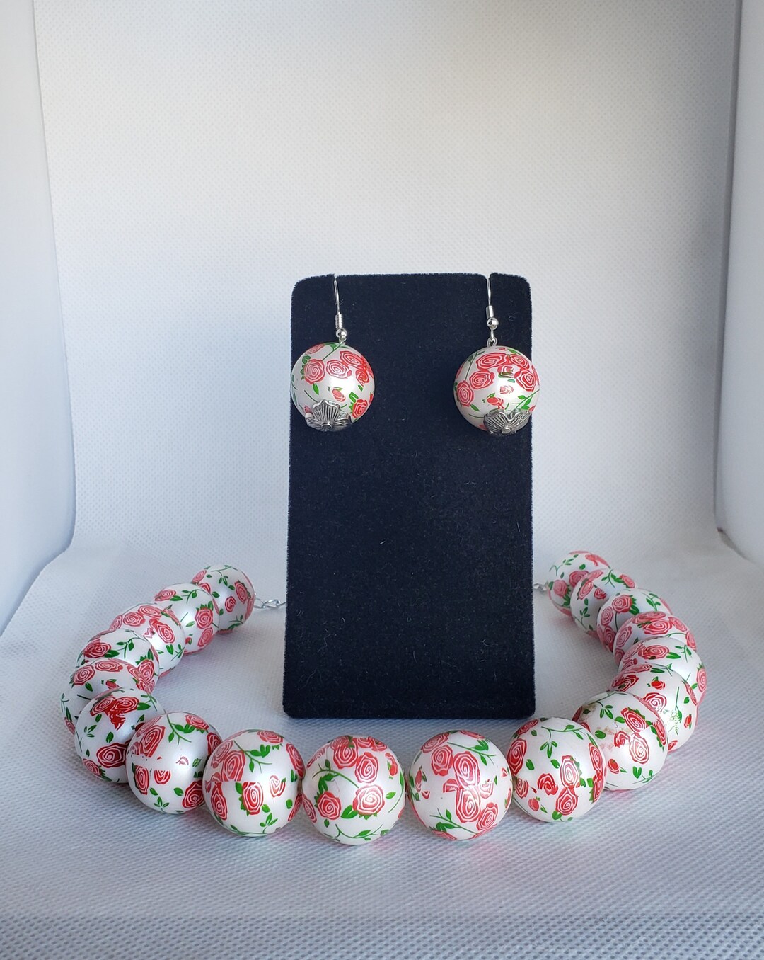 Rose Print Gumball Bead Collar y Pendientes Set - Etsy España