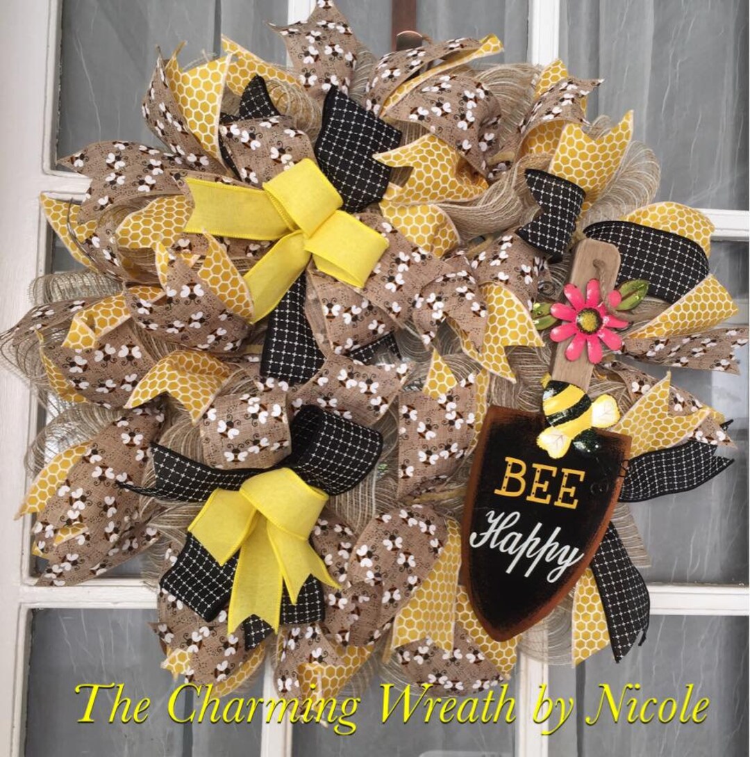 Bee Wreath - Etsy