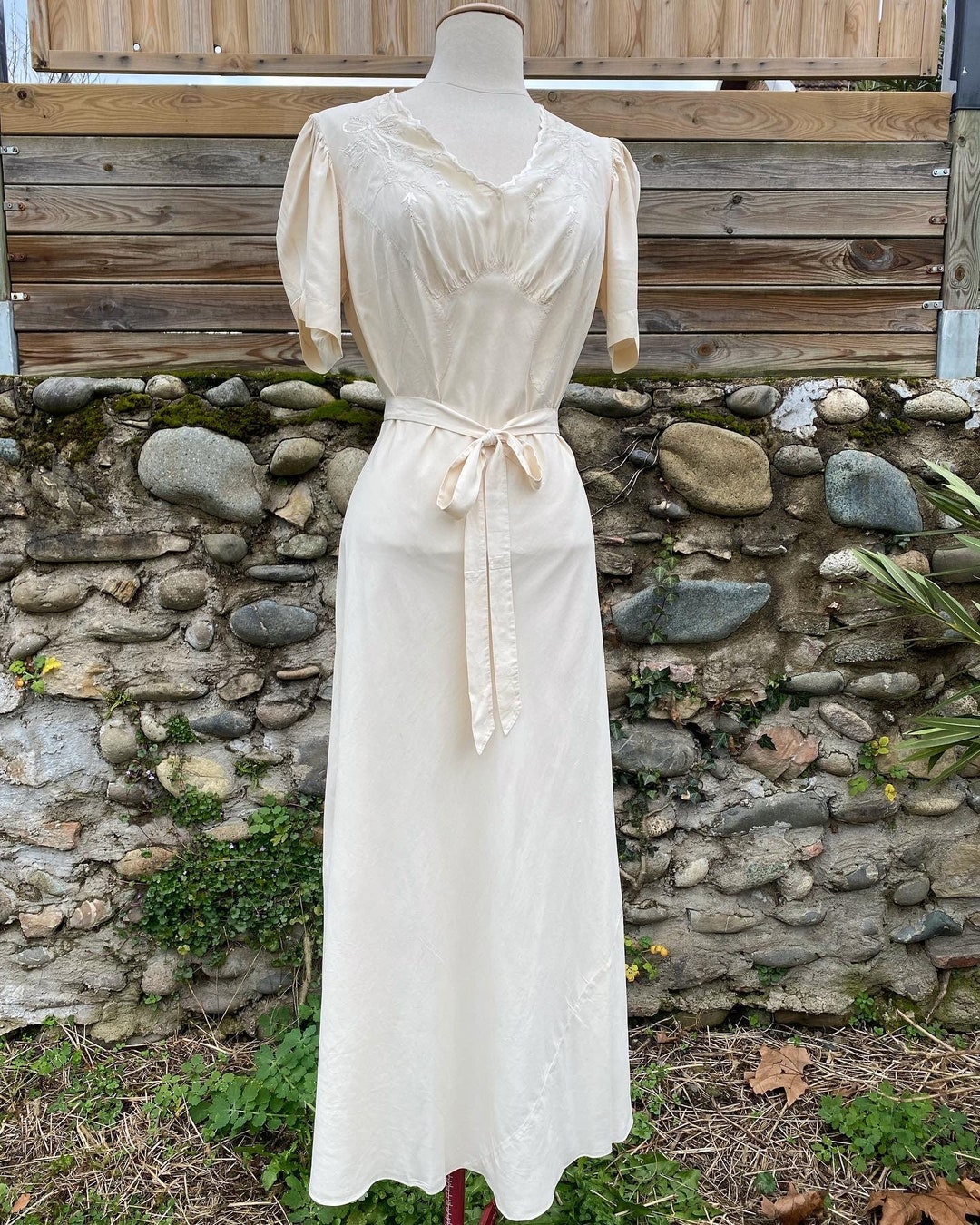 1940s Loungewear Interior Dress Cream Silk True Vintage 40s Medium ...