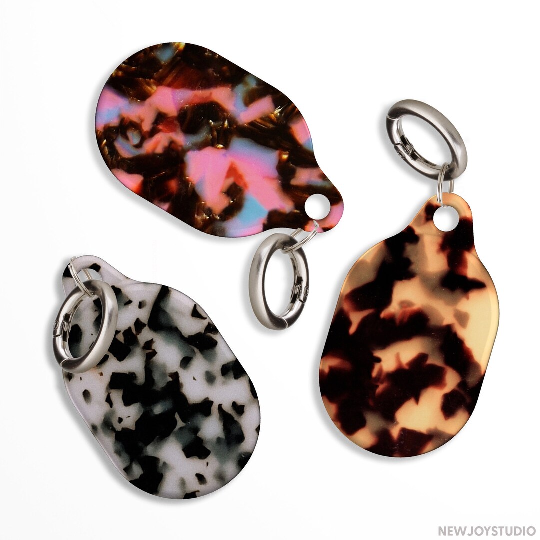 Cute Tortoise Pattern Apple AirTag Case With Carabiner Keychain, Classy ...