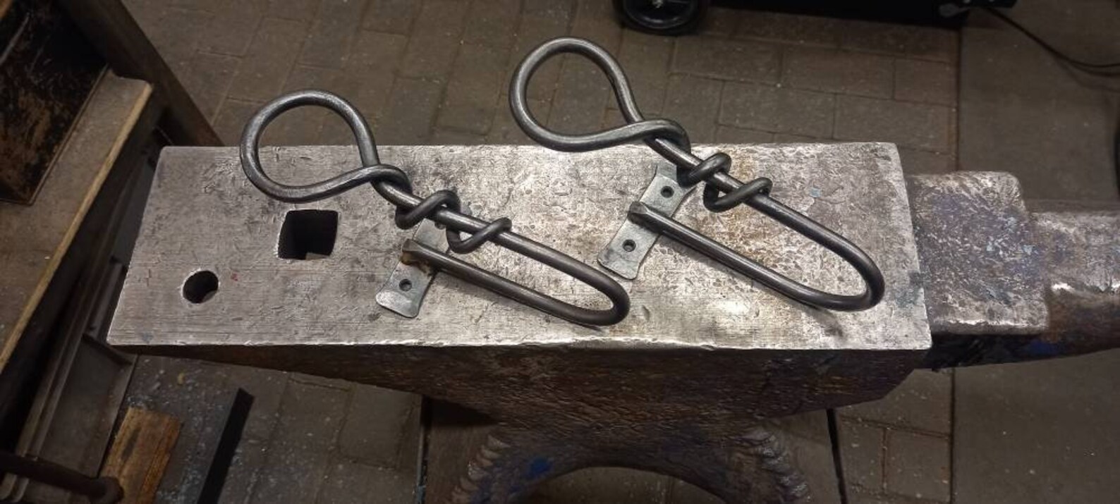 Curtain Tie Backs Hand Forged With a Rats Tail Twist Set of 2 - Etsy