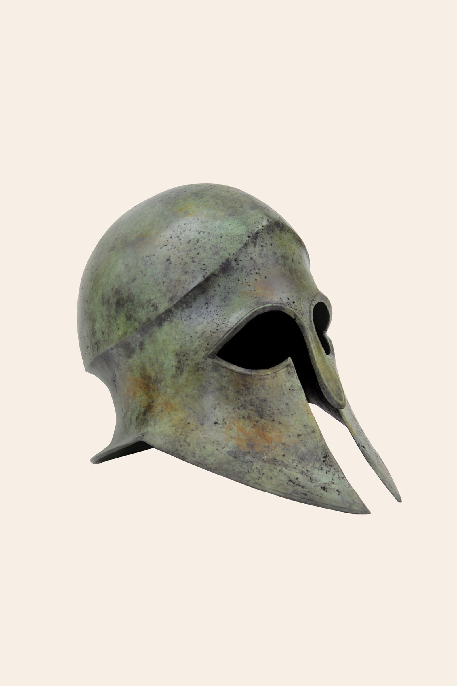 Elmo greco in bronzo, decorazione di elmo da guerra greco corinzio a ...