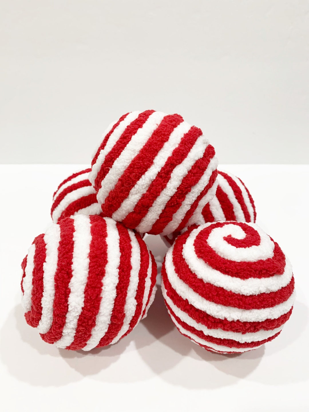 Red and White Decorative Ornament Balls, Candy Cane Swirly Balls ...
