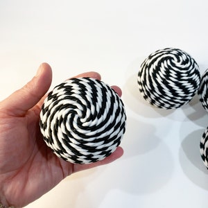 Black and White Decorative Rope Ornament Balls, Christmas Decorations ...