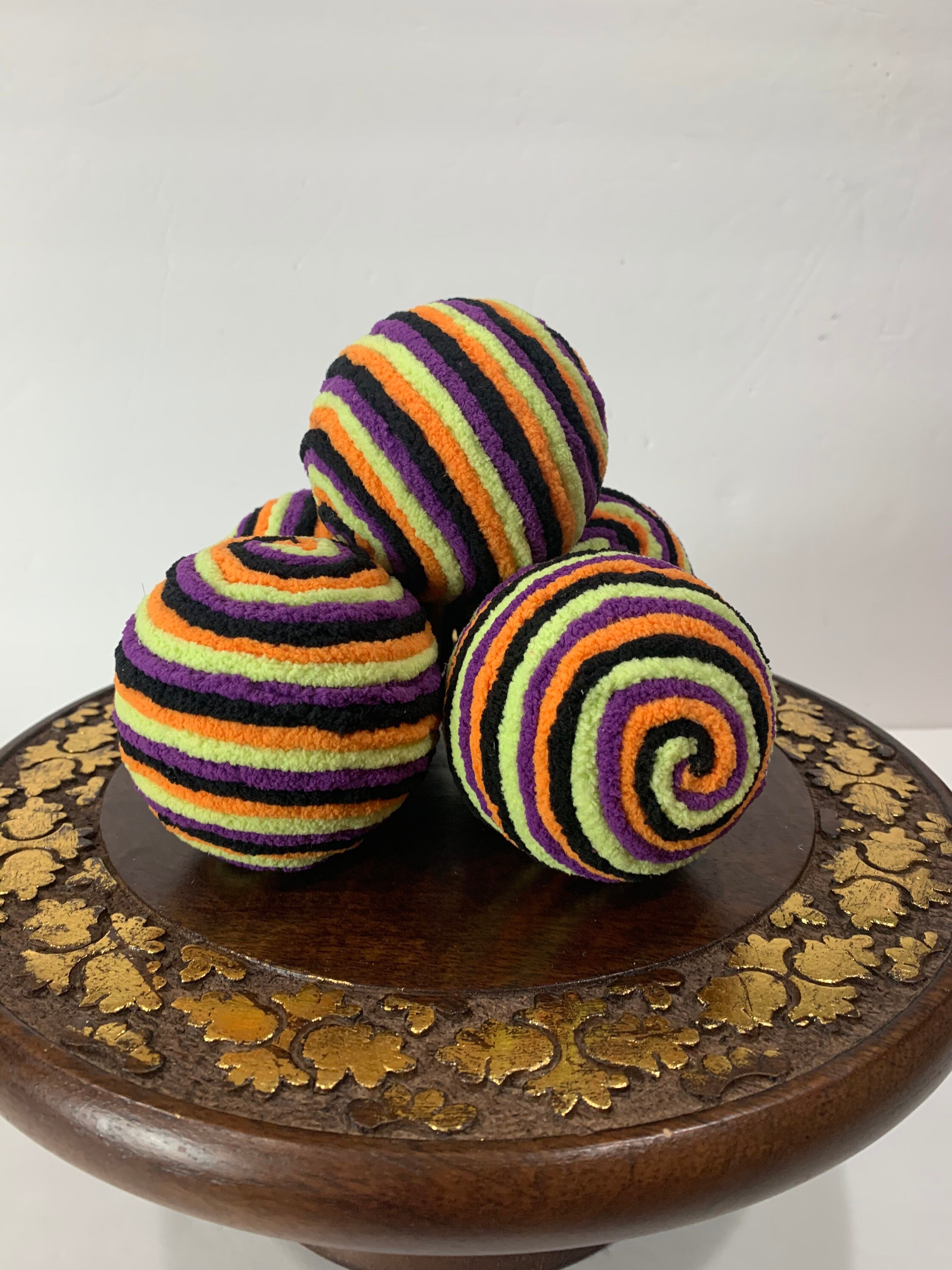 Halloween Decorative Yarn Ornaments Balls Swirly Ball Wreath - Etsy