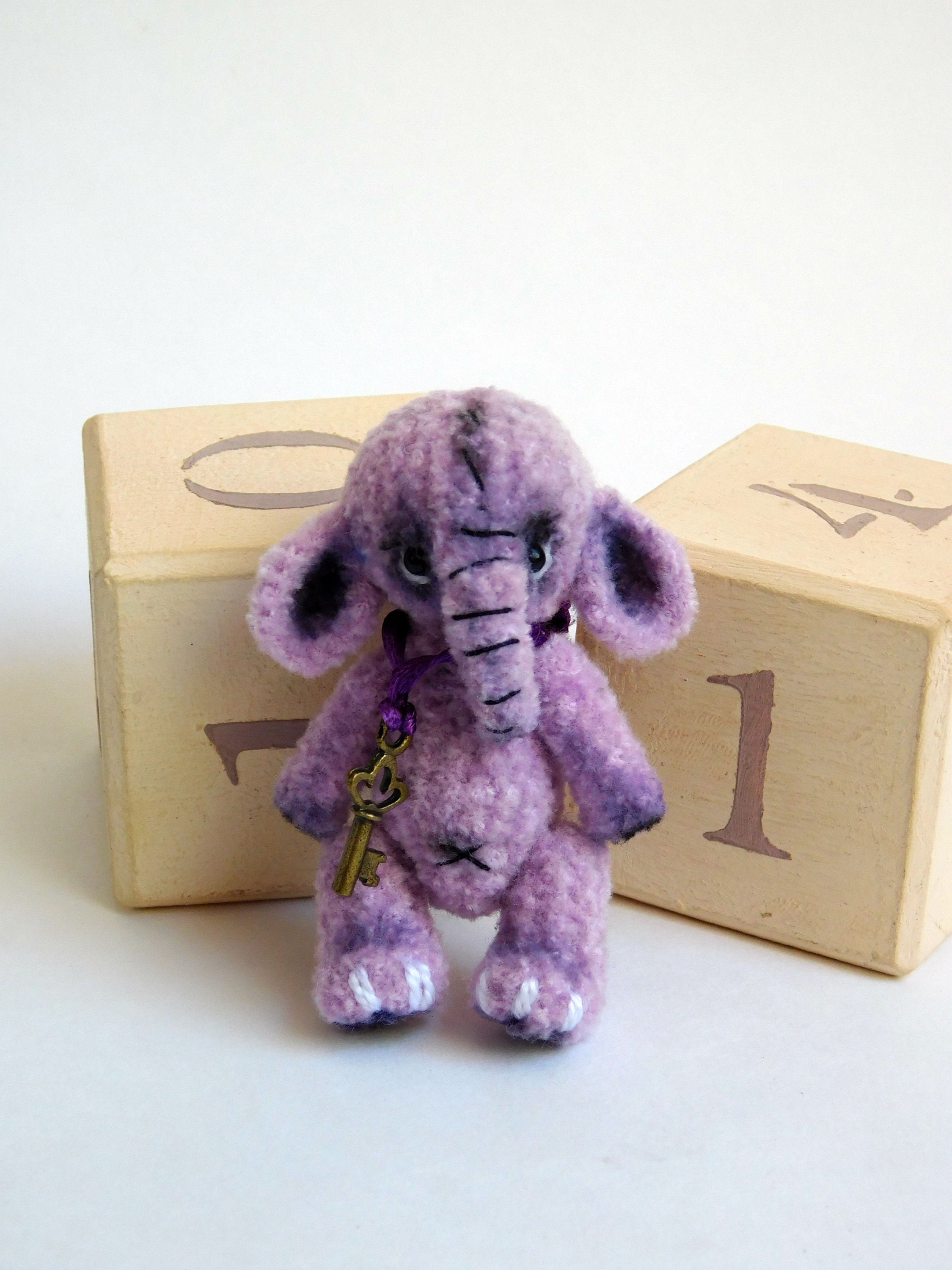 Tiny purple elephant Blythe pet Amigurumi teddy friends | Etsy