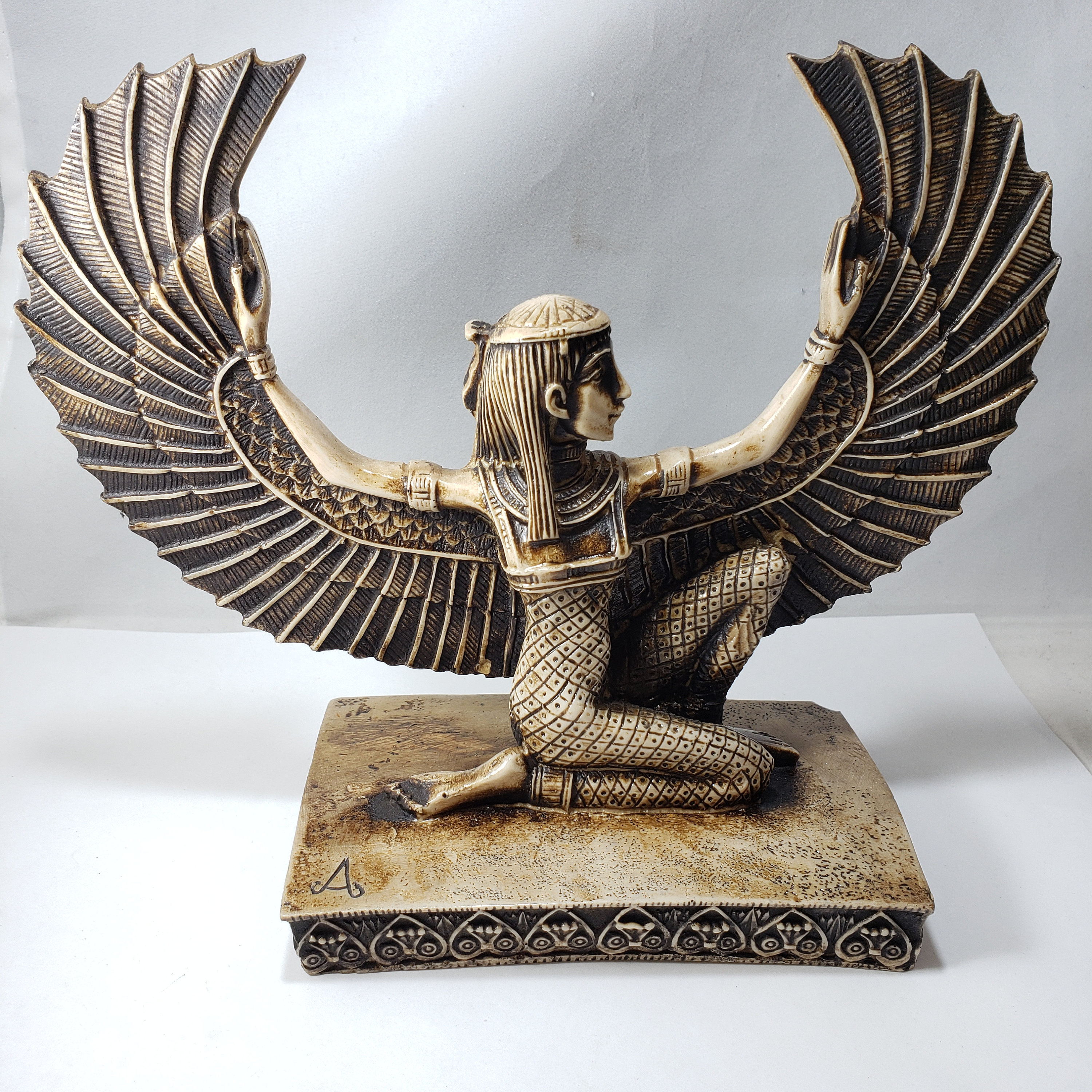 Egyptian Goddess Isis Statue With Tray Ancient Egypt Figurine Figurines ...