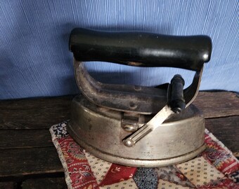Vintage U D X 7 Sad Iron 7 Lbs. of Solid Cast Iron Late 1800's to Early ...